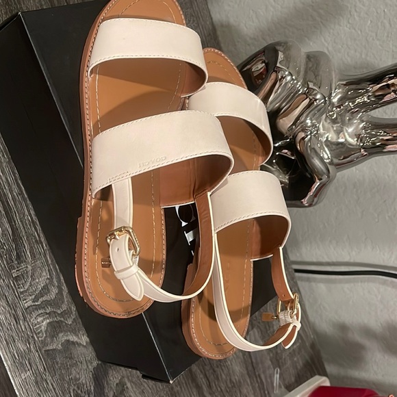 Coach | Shoes | Coach Henny Leather Strap Sandals Size Like New Retail ...